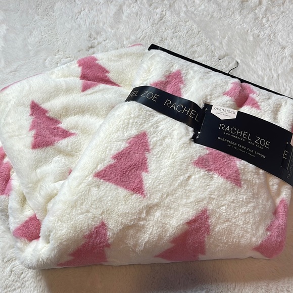 Rachel Zoe | Bedding | Nwt Rachel Zoe Oversized Tree Throw | Poshmark